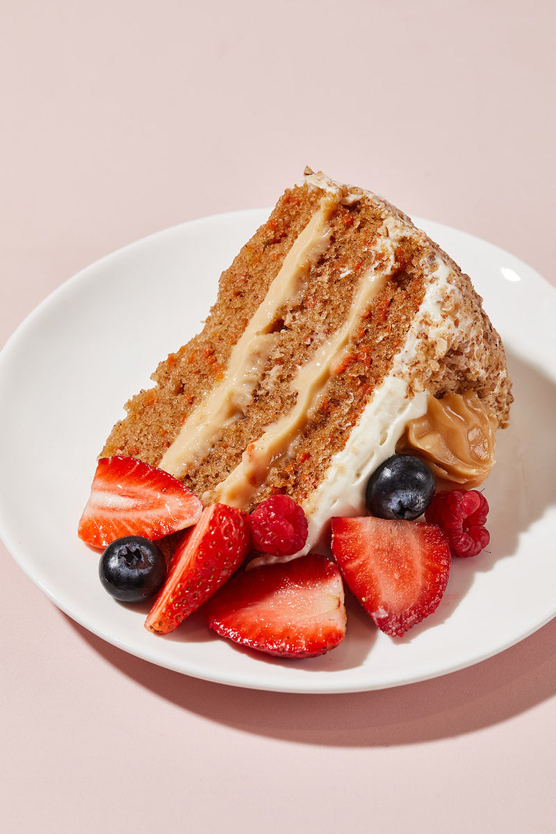 Carrot cake con manjar (Porción) – Petite.Pe